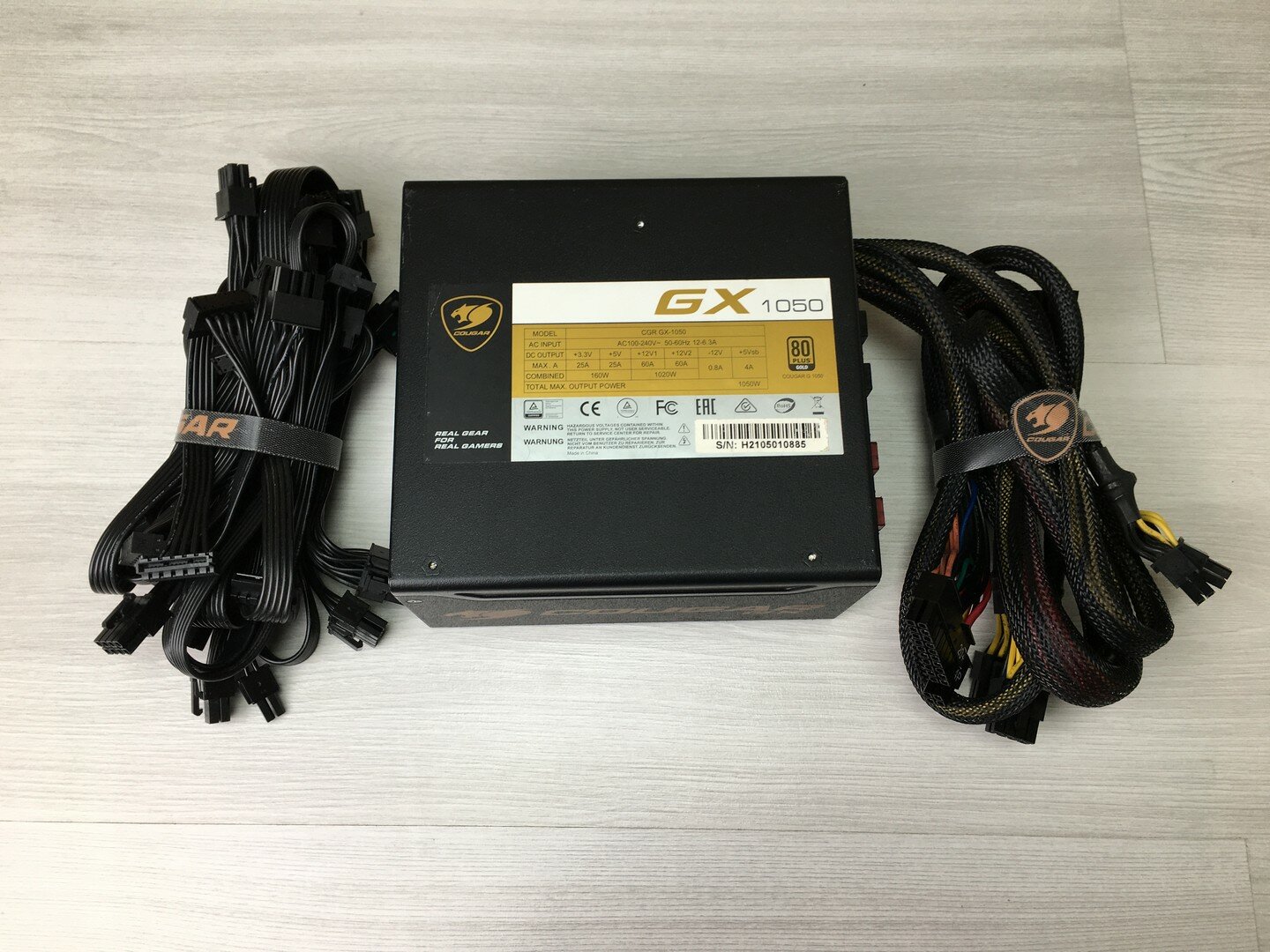 Блок питания 1050W COUGAR CGR GX-1050 24+8+4+4/8x6+2 PCI-E/10SATA/140fan 80Plus GOLD модульный ATX