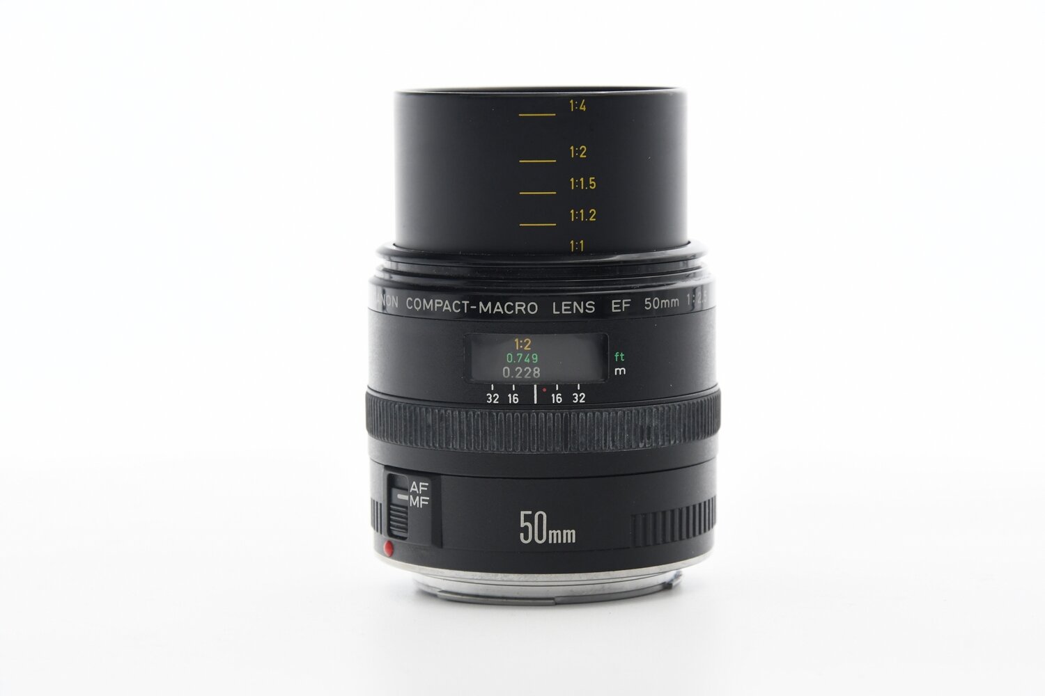 Объектив Canon EF 50mm f/2.5 Compact-Macro