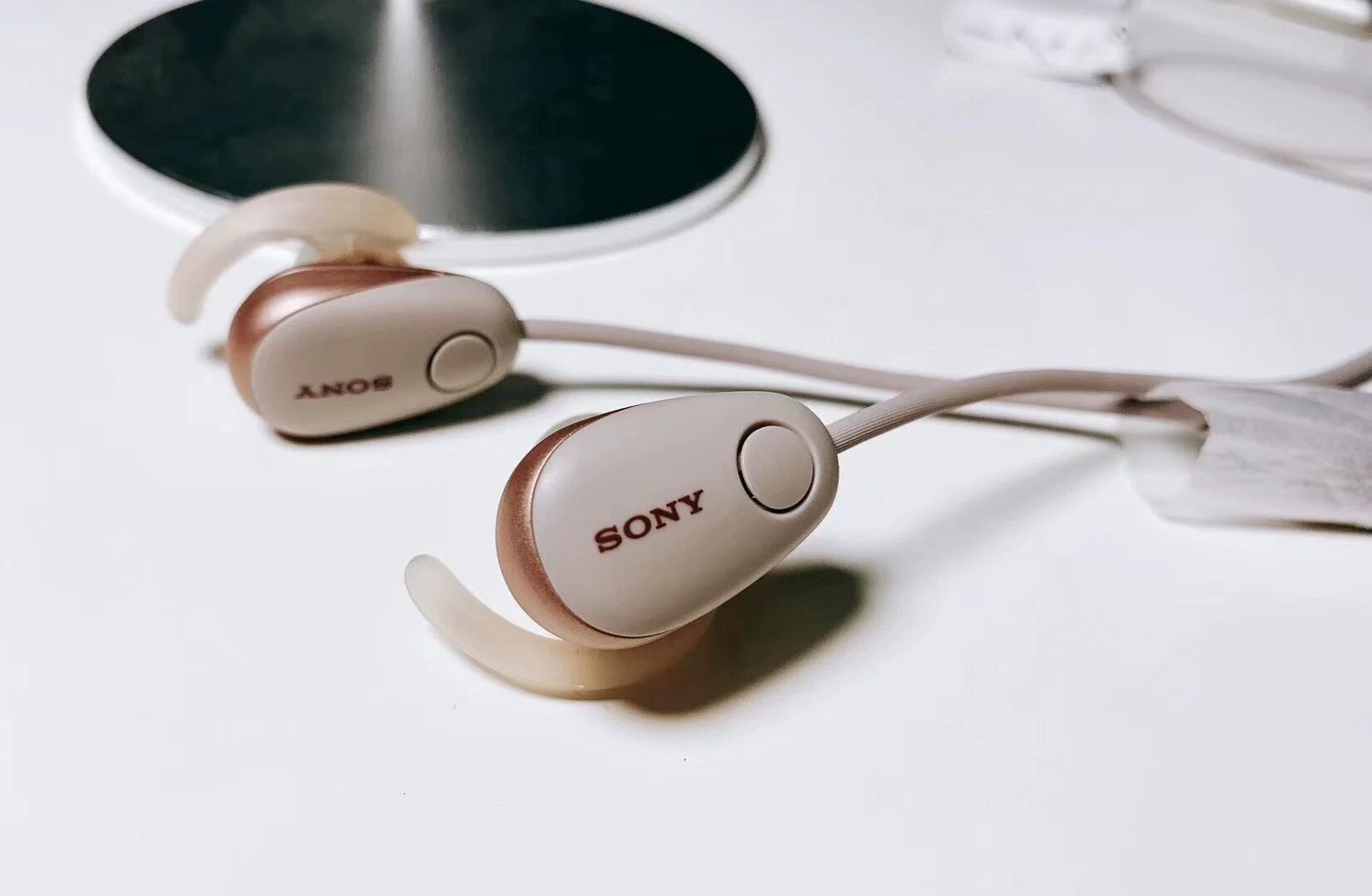 WI-SP600N беспроводные наушники с шумоподавлением Bluetooth для спорта, стереозвук с басом, вкладыши, розовые (новые)