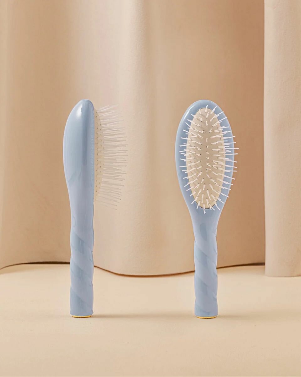 La bonne brosse Массажная расческа для распутывания волос N.07 The Stimulating & Detangling Hairbrush The Intense, Sky Blue