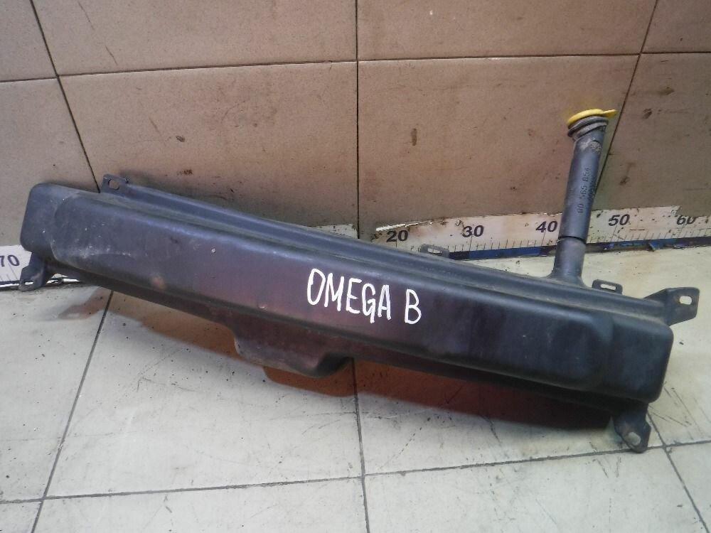 Бачок омывателя лобового стекла Opel Omega B