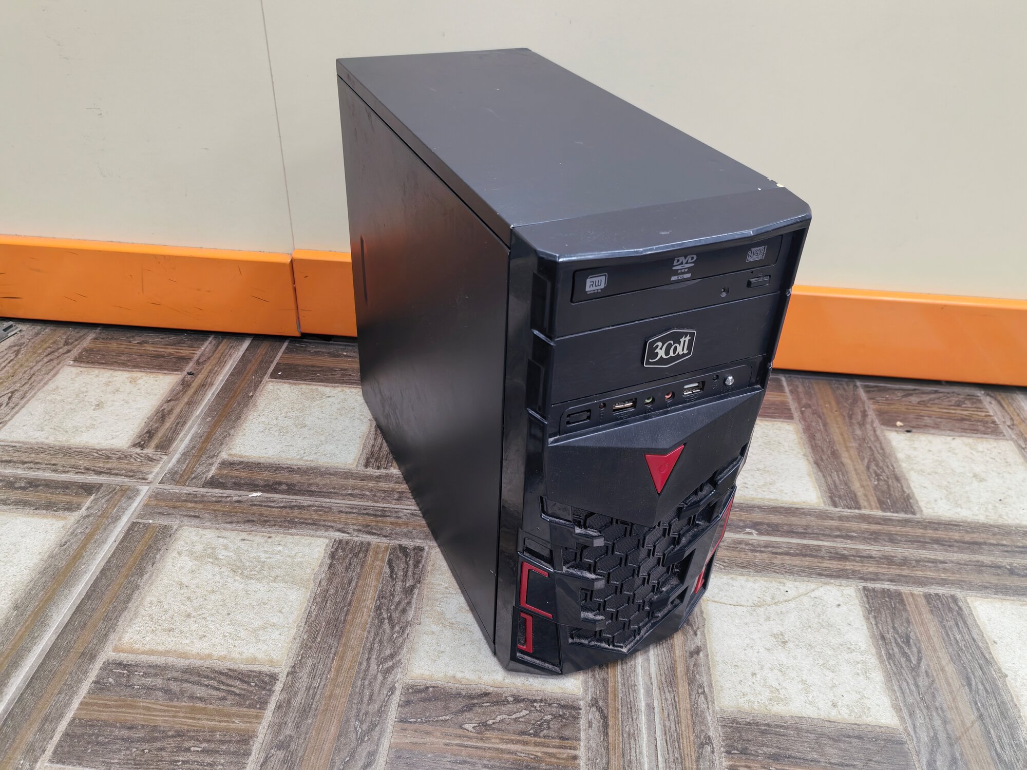 Системный блок 3Q; FX-4100, GeForce GT 1030, 8 Гб, Нет, 500 Гб, б/у, уценка.
