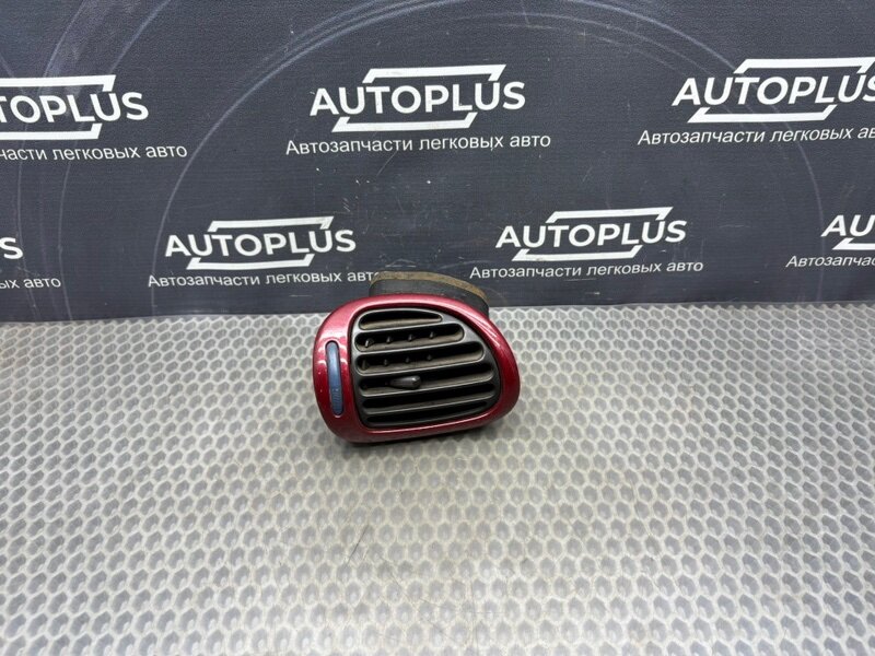 Дефлектор салона Левый Peugeot 206 2001 (1.4 KFW) Б/У с пробегом Арт. 9632184877