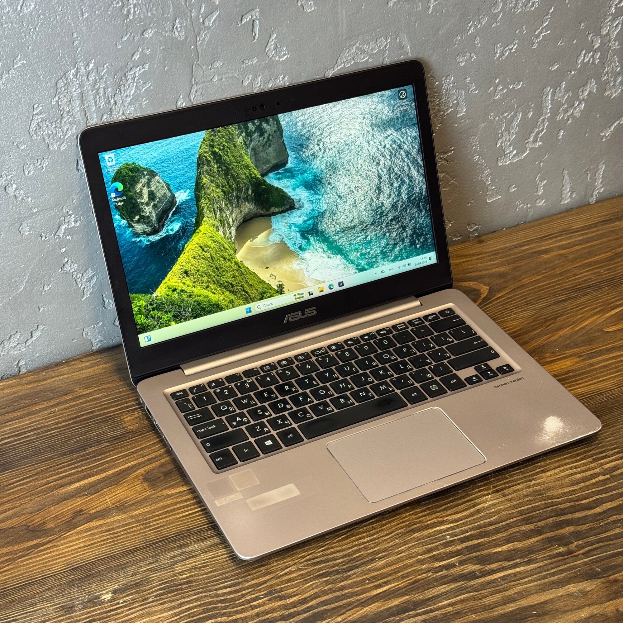 Классный офисный ноутбук Asus ZenBook UX310UAK i3-7100U 8/256GB