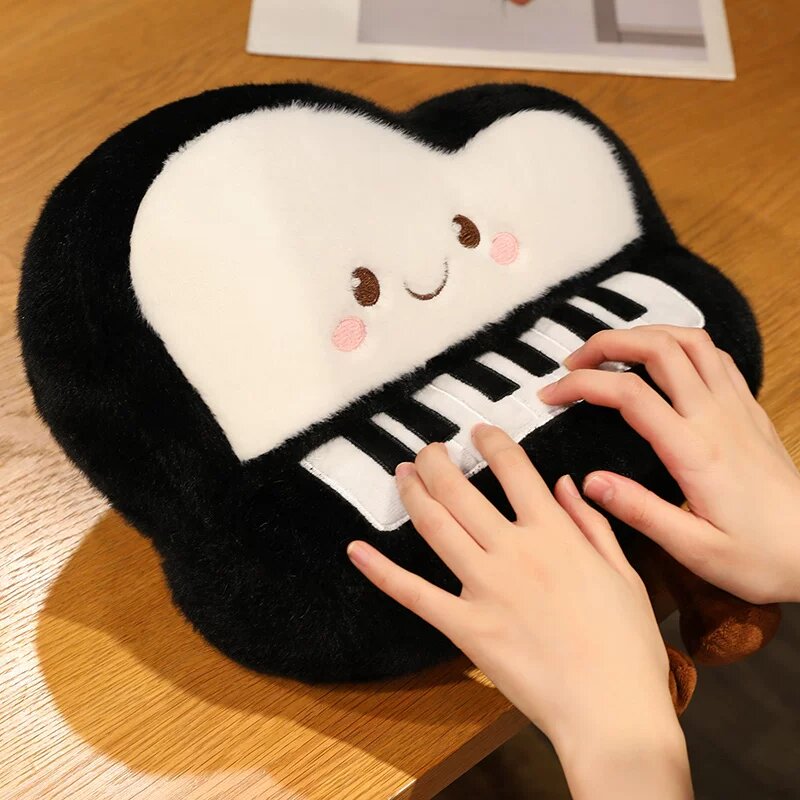 Музыкальная игрушка-плюш: пианино, гитара, кукла-музыкант в подарочной коробке – милый и уникальный подарок