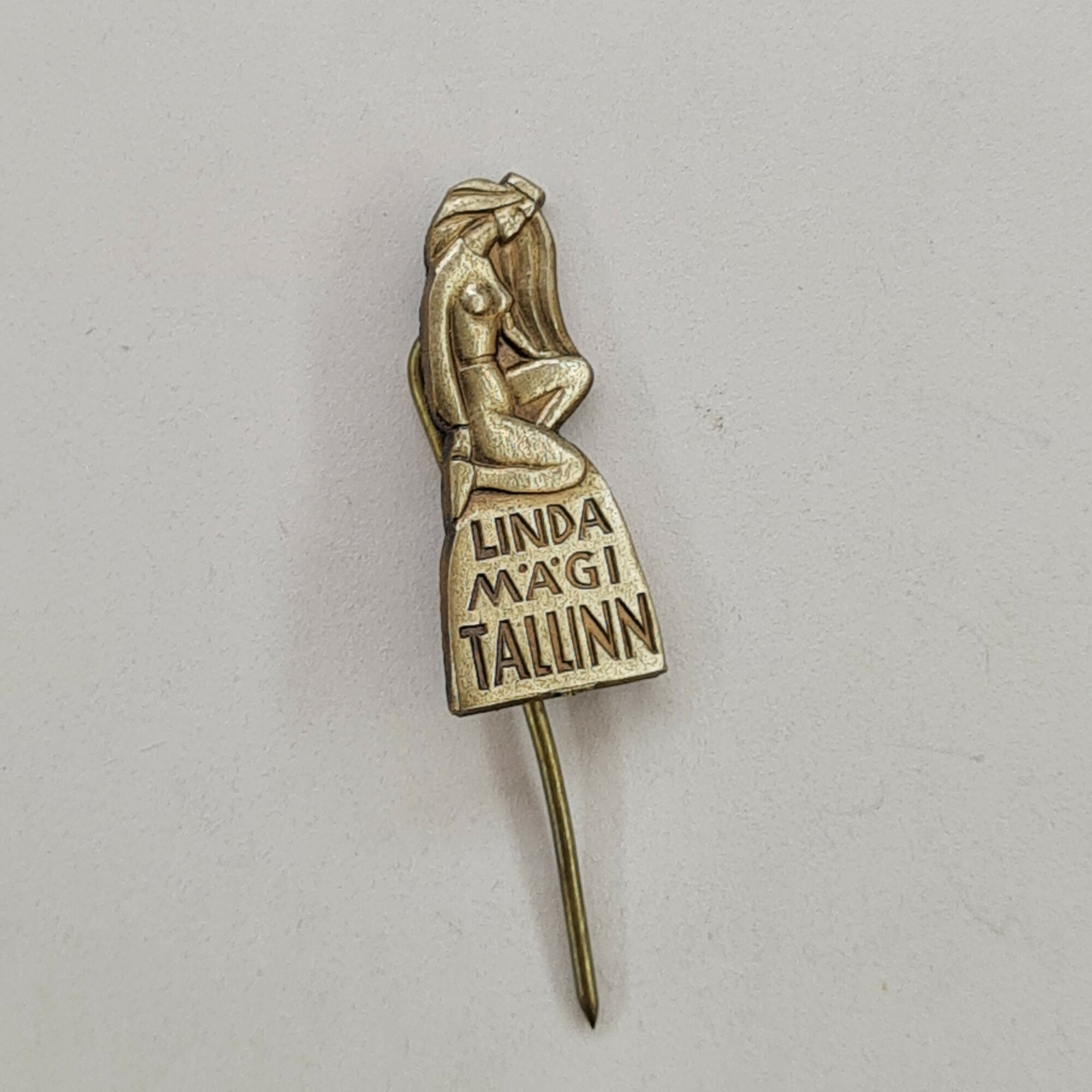 Значок СССР. Linda Magi Tallinn, Таллин, Эстония, девушка. Винтажный значек.