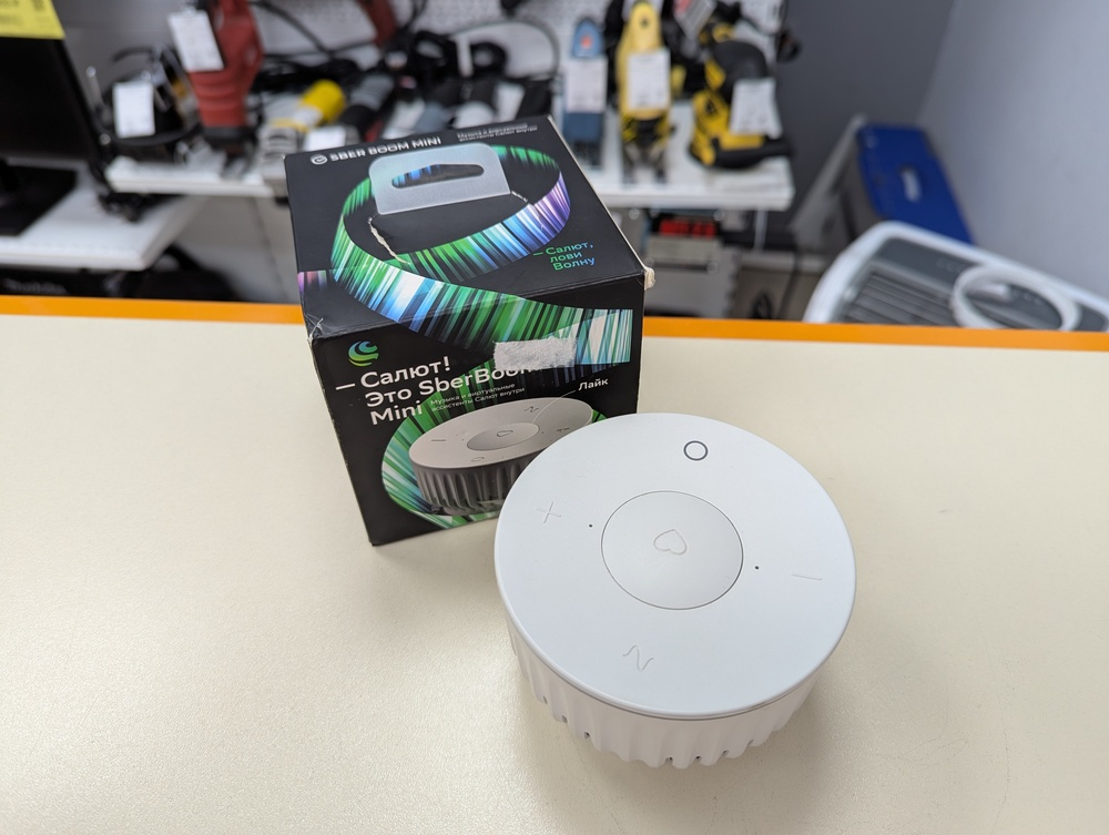 Умная колонка SBER Boom Mini SBDV-00095, 5Вт, с Салют, белый, б/у