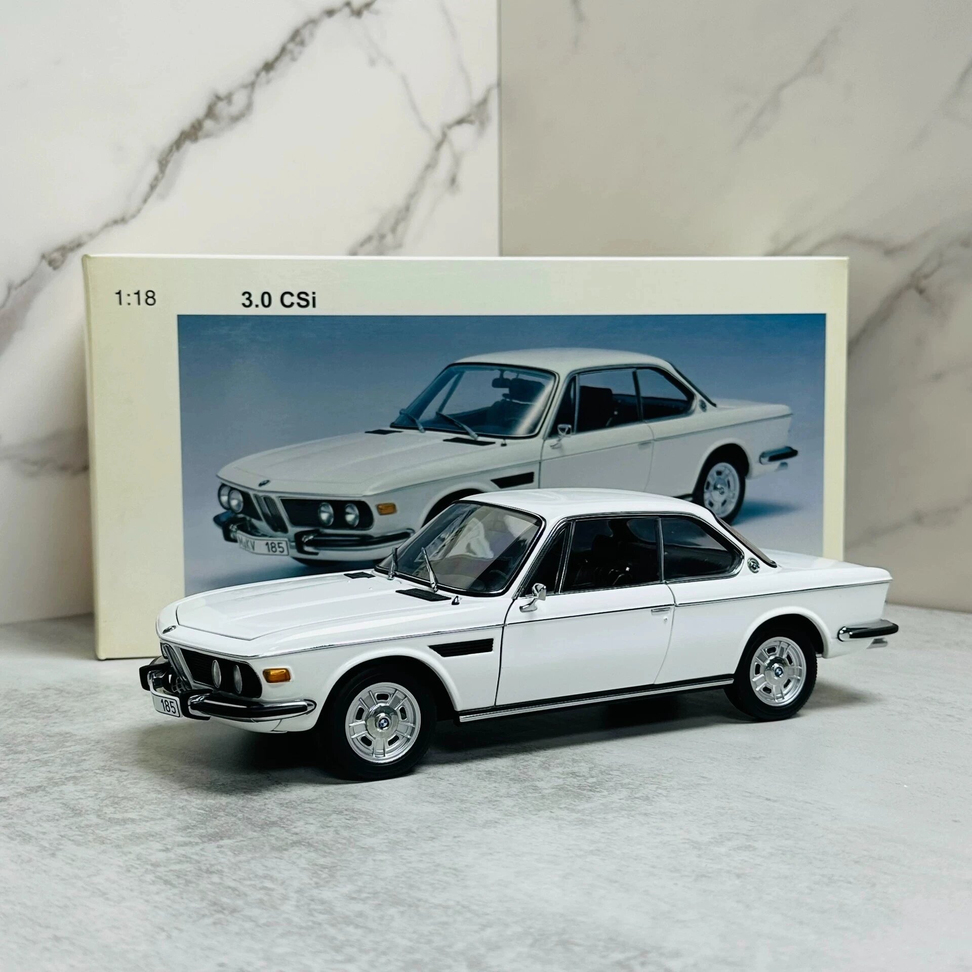Autoart 1:18 BMW 3.0 CSI Белый металлический автомобиль