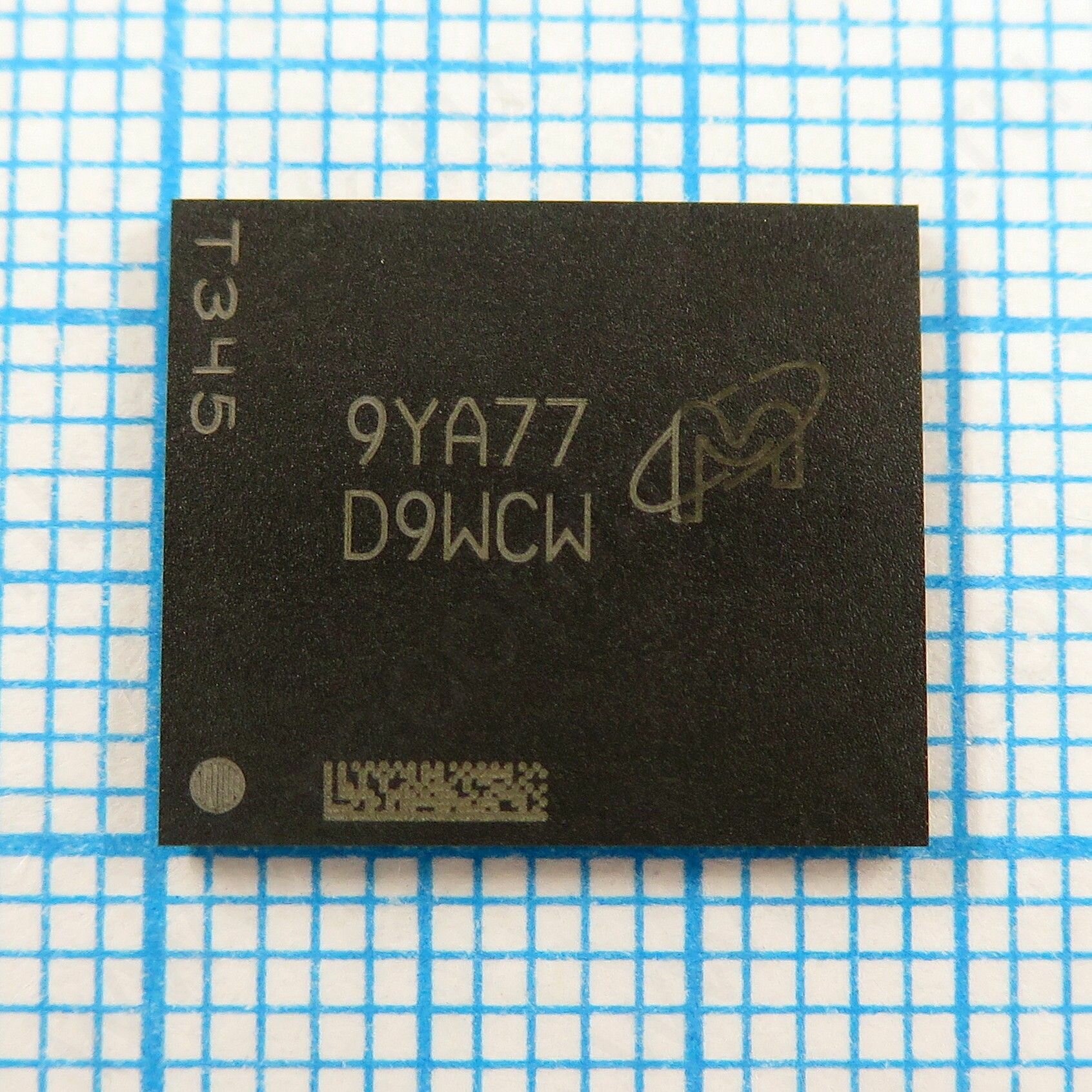 D9WCW MT61K256M32JE-14 GDDR6 - оперативная память