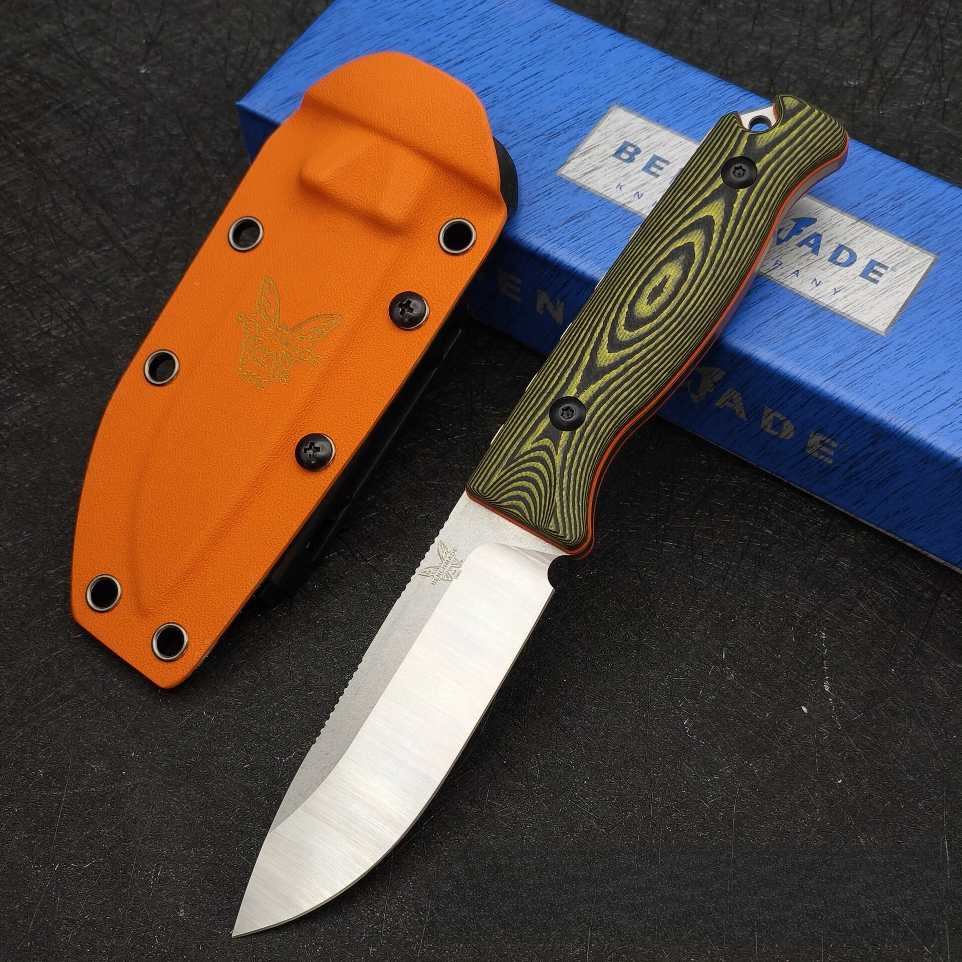 Benchmade15002 Острый тактический прямой нож с противоскользящей рукоятью G10 и комплектными ножнами K, подходит для кемпинга, горных восхождений и нарезки фруктов