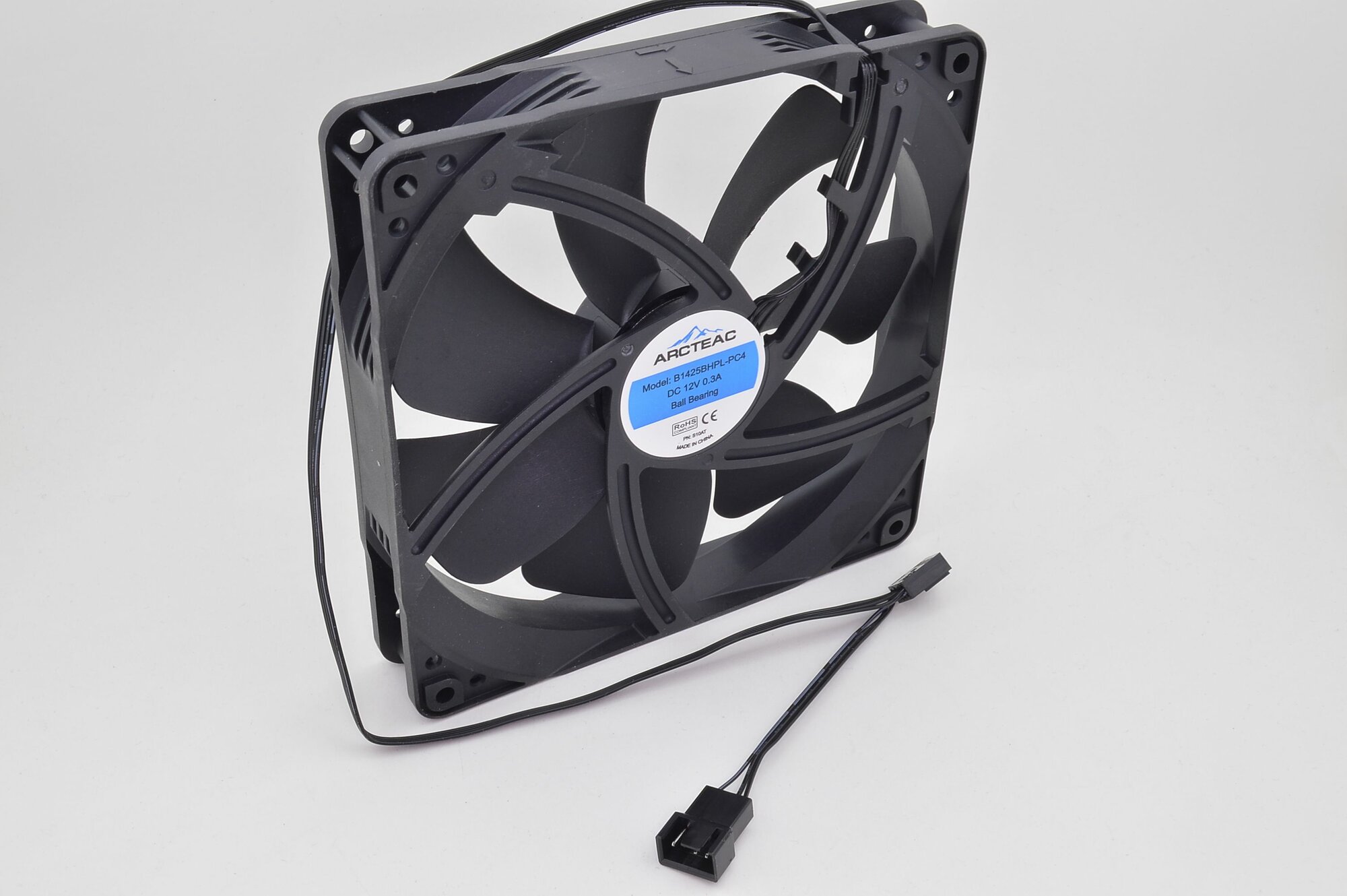 Вентилятор осевой ARCTEAC В1425BHPL-PC4, 140х140х25мм, 12В, 0,3А, 1700об/мин, 141куб. м/ч, 35дБА,1шт