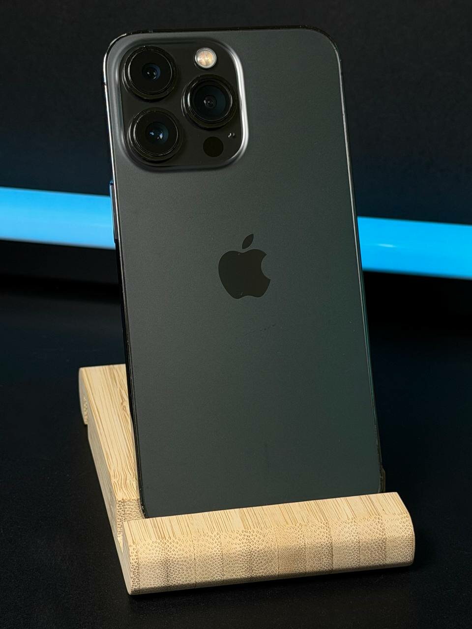 Смартфон Apple iPhone 13 Pro, 512 ГБ, nano-SIM + eSIM, черный