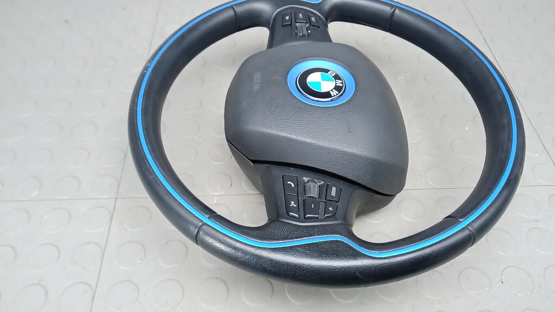 Руль BMW I3 — фото 1