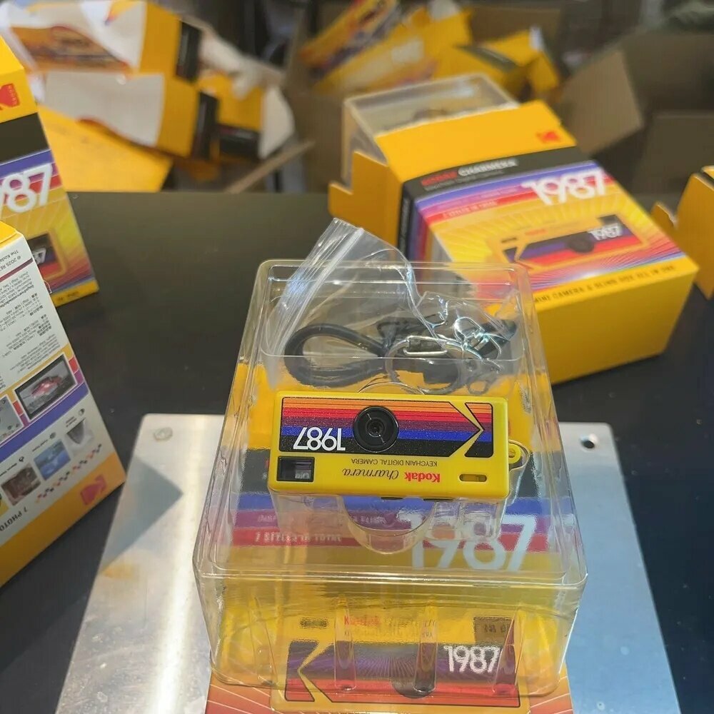 Слепая коробка Kodak CHARMERA с брелком для фотоаппарата в подарок на день рожденияжелтый