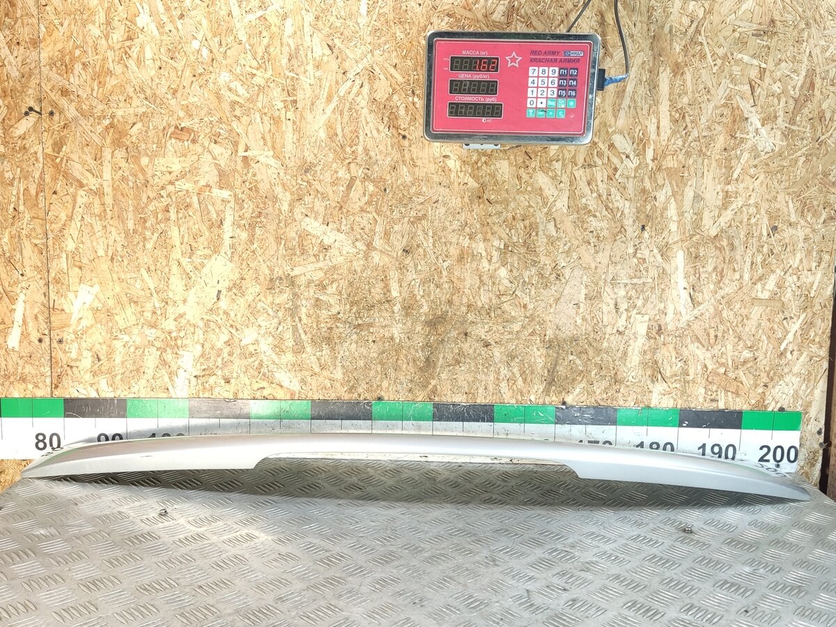 Спойлер VOLKSWAGEN Touareg 2002 2010 7L6827933C