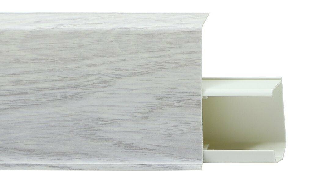 Плинтус пластиковый Winart Tera 72 мм Дуб Монтана 708, 1 шт.