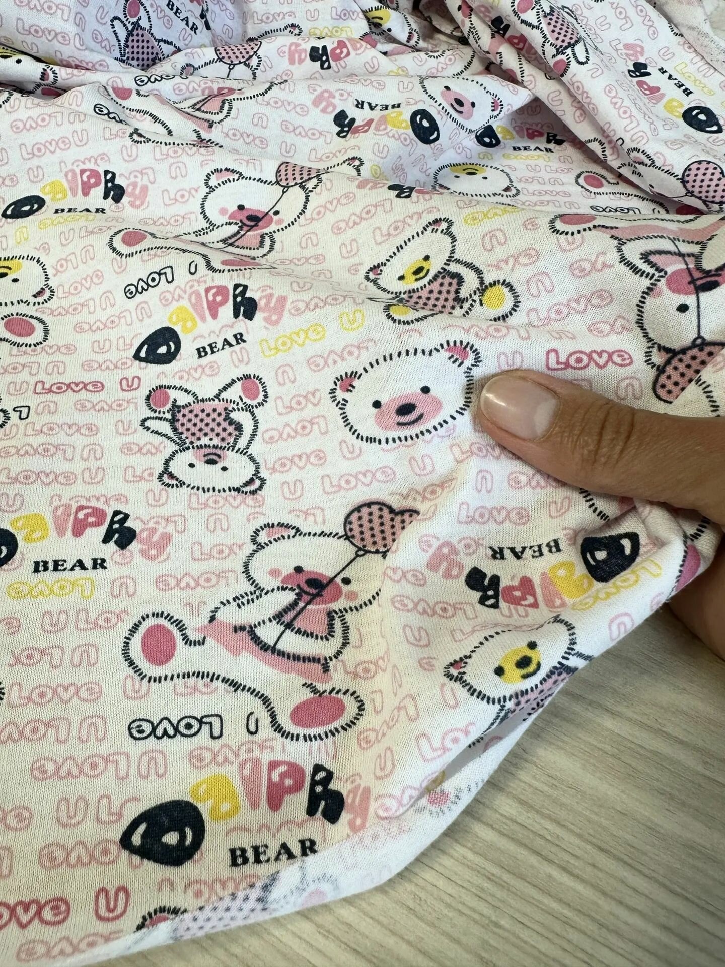 1,5м. Кулирка детская ткань для шитья. 100% хлопок. Цвет мишки на розовом. Ширина 200 см рукав. плотность 140