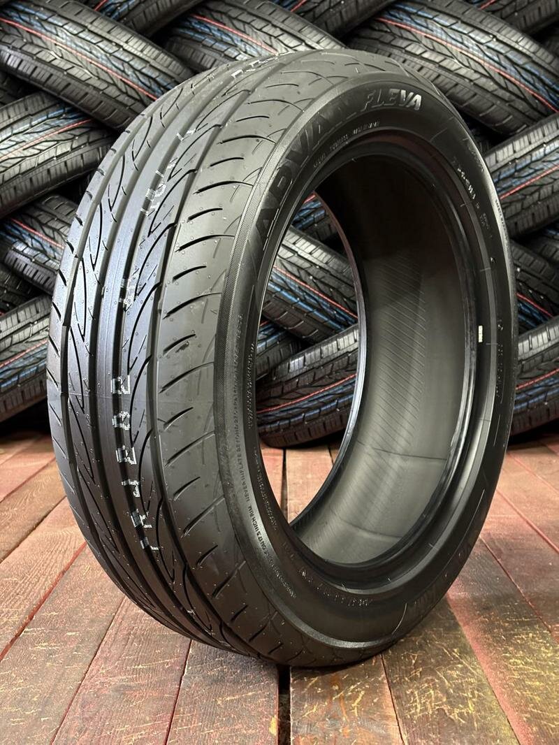 Летняя шина Yokohama Advan Fleva V701 205/55 R17 91V