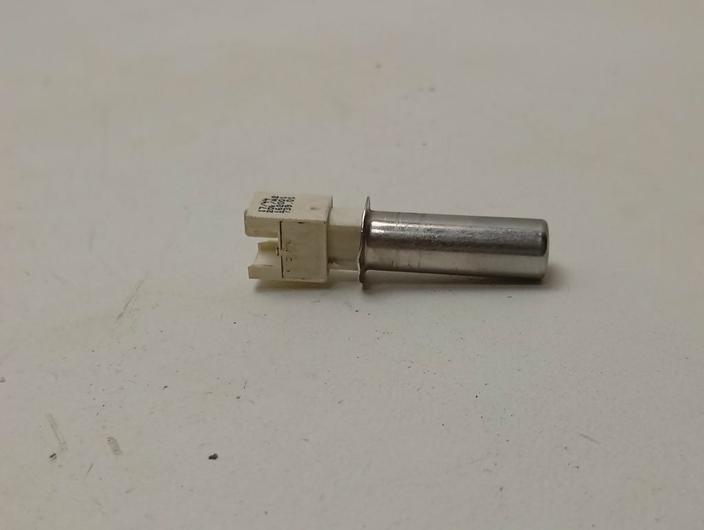 RST602 кт66 Датчик температуры для стиральной машины Hotpoint-Ariston 162001739 б/у