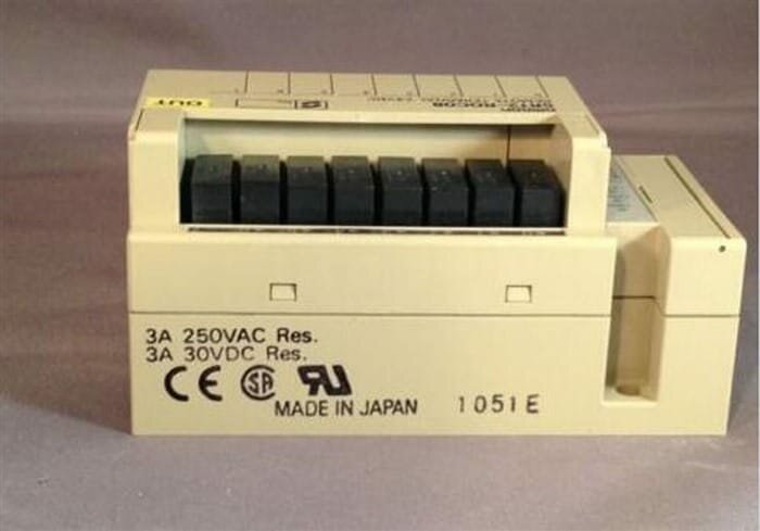 Модуль Omron SRT2-ROC08 — фото 1
