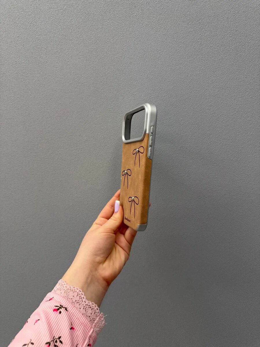 Герметичный чехол "Бантики", для iPhone 17 Pro Max, коричневый — фото 1