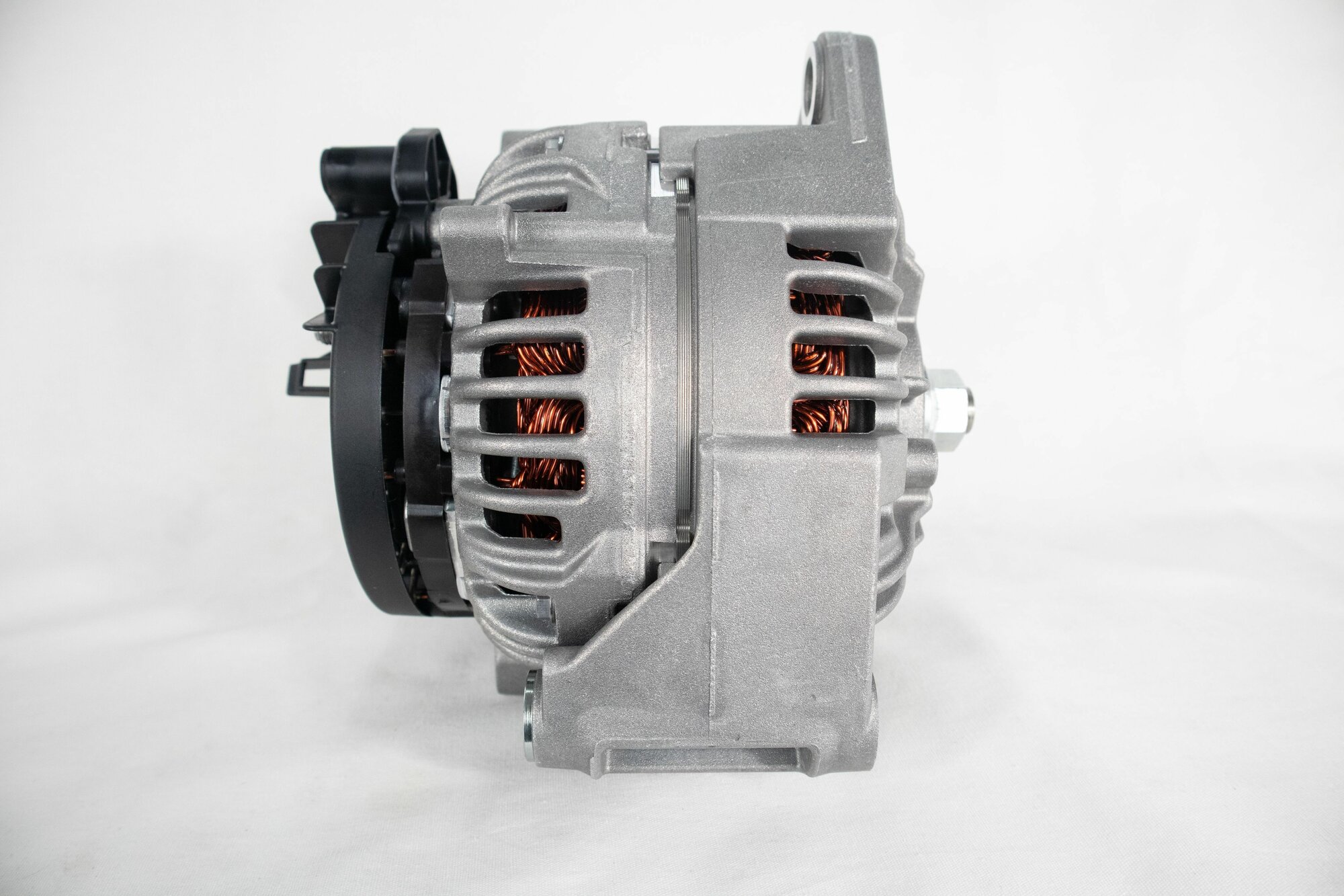 Трехфазный генератор MAN 28,5V 120A LONGLIFE 51.26101-7283