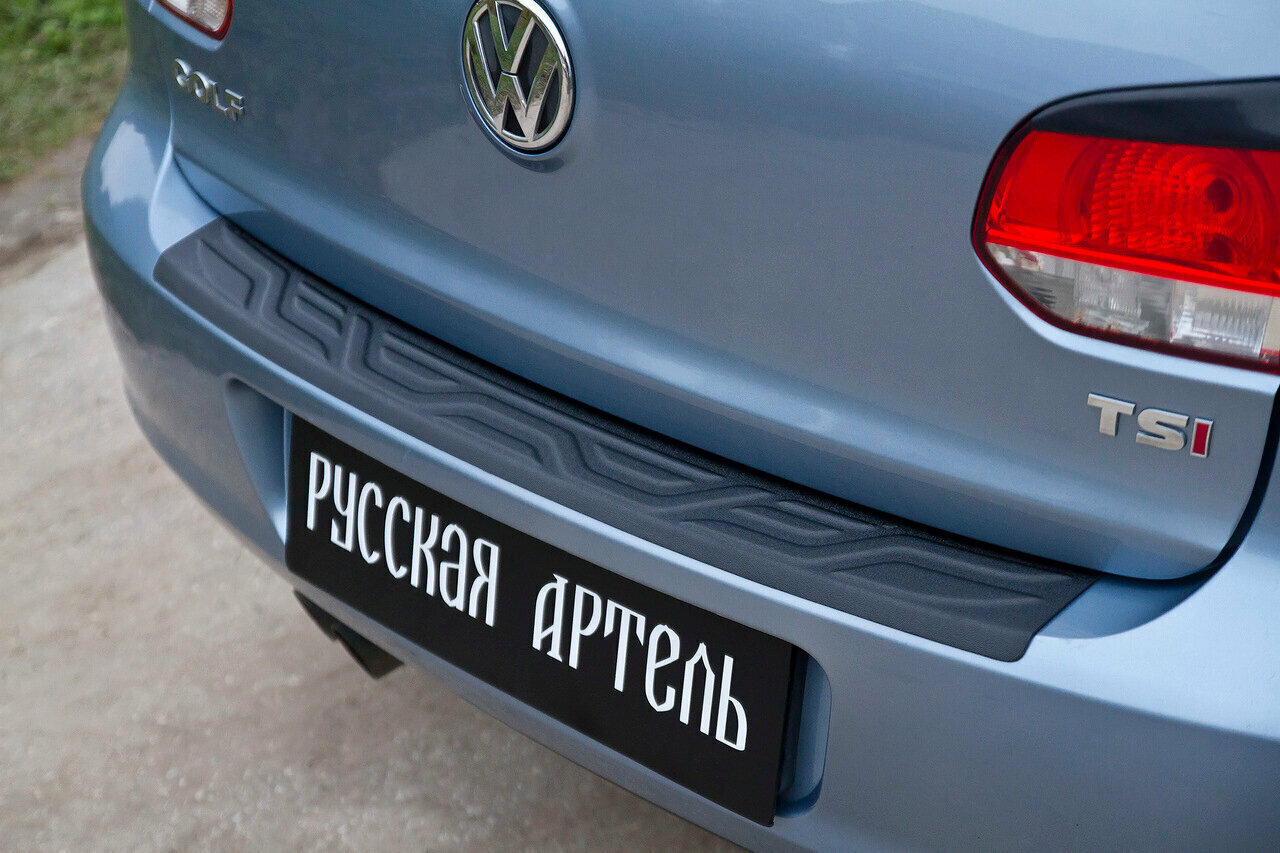 Накладка на задний бампер Volkswagen Golf VI 09-12 г.