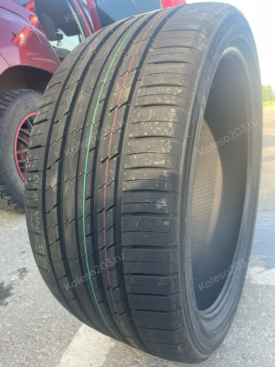 Шина Tracmax X-Privilo RS01, летняя, 275/35, RZR21, TL, 103Y, высота профиля 35 1 шт.