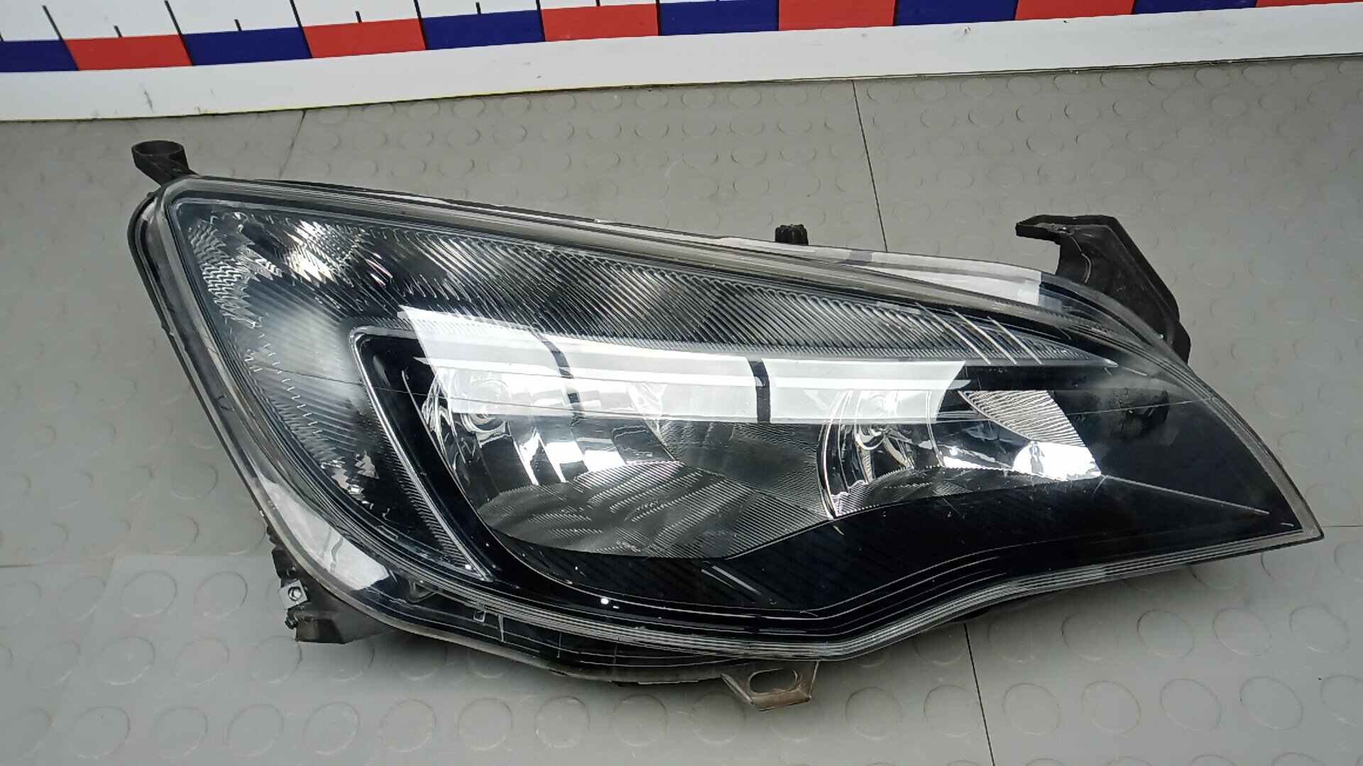 Фара правая OPEL ASTRA J