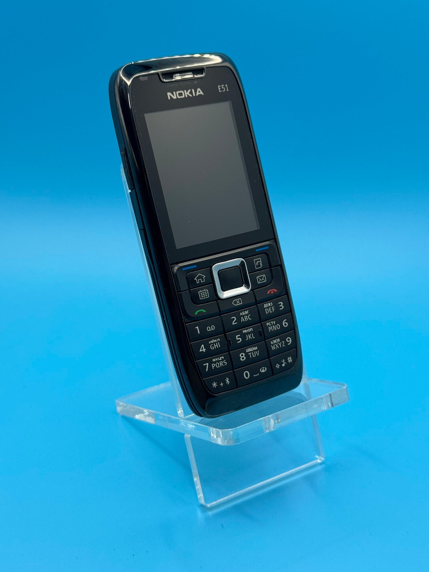 Мобильный телефон Nokia E51