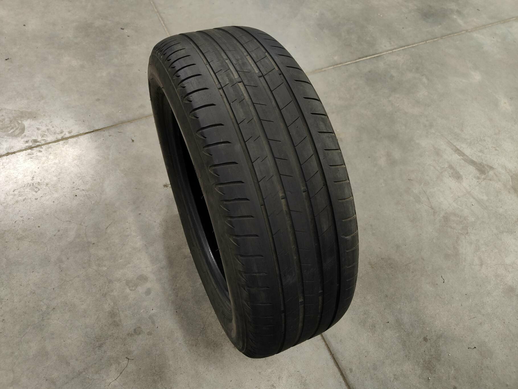 Шины Bridgestone Alenza 001 225/60 R18 104W БУ Летние Износ 50% арт.52751