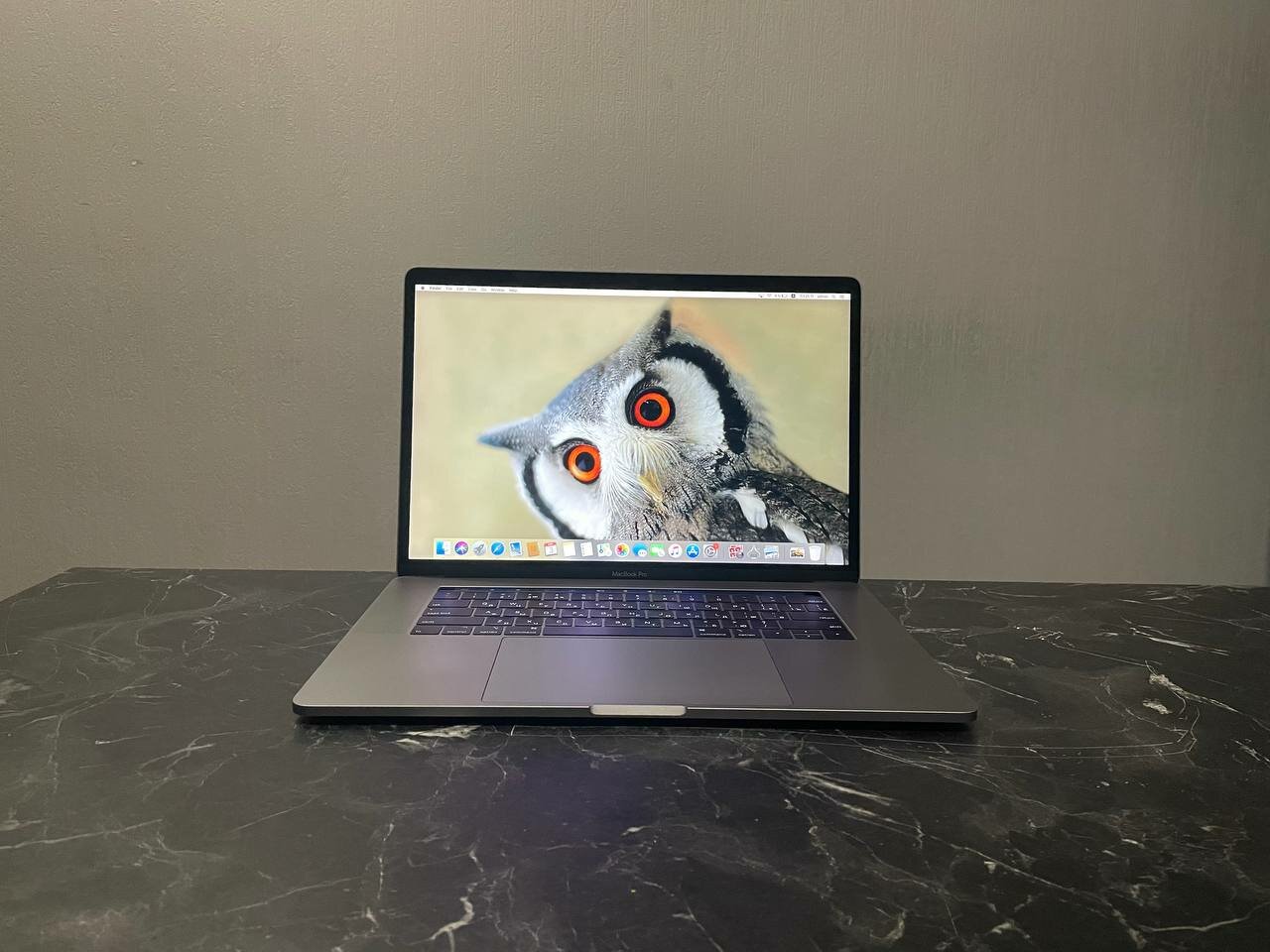 Ноутбук Apple MacBook Pro 15 2018, процессор Intel Core i9, 16/512 ГБ, DDR4, AMD Radeon Pro 560X, MacOS, Серый космос