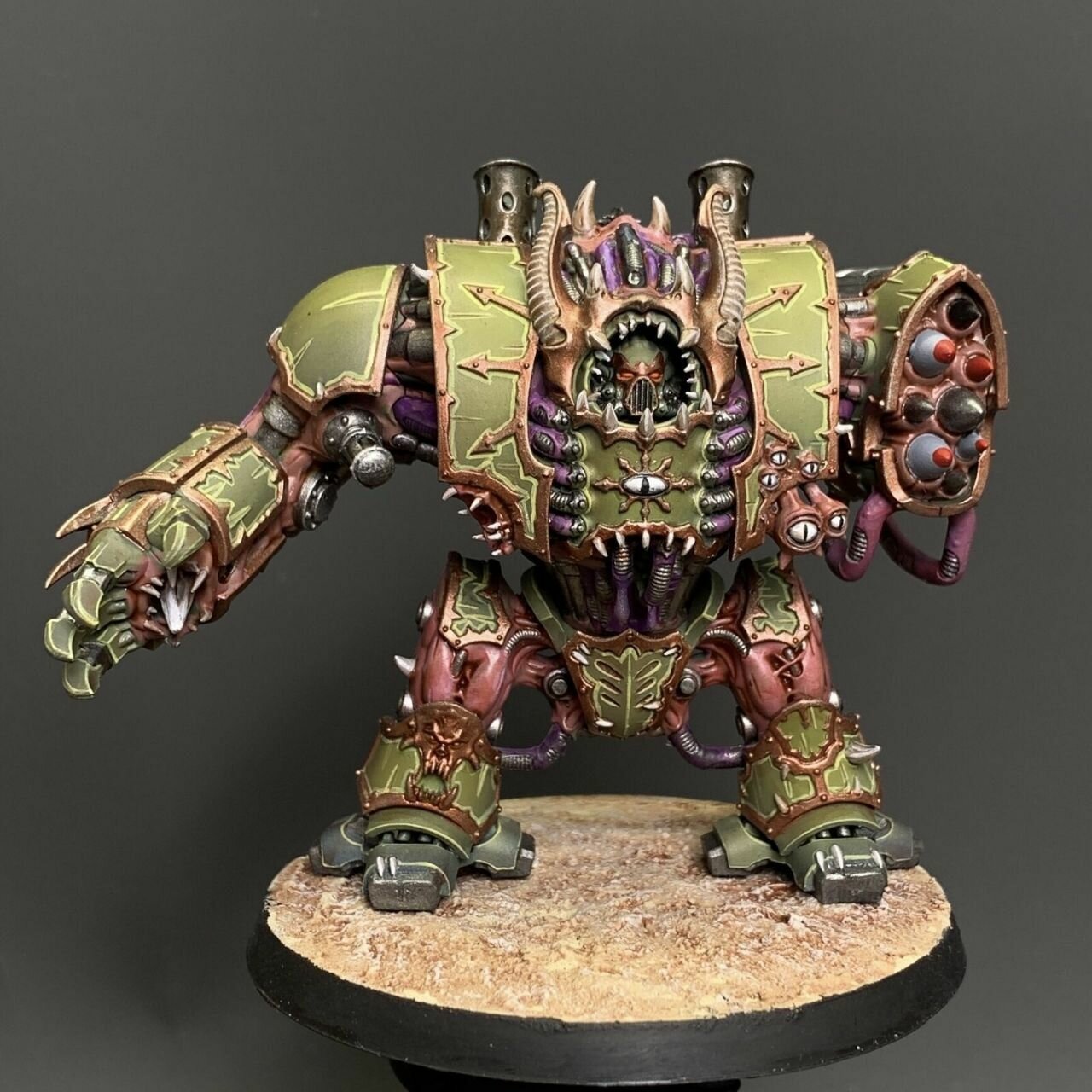Chaos HellBrute Hey-Brother Dreadnought. С подставкой. Warhammer 40.000