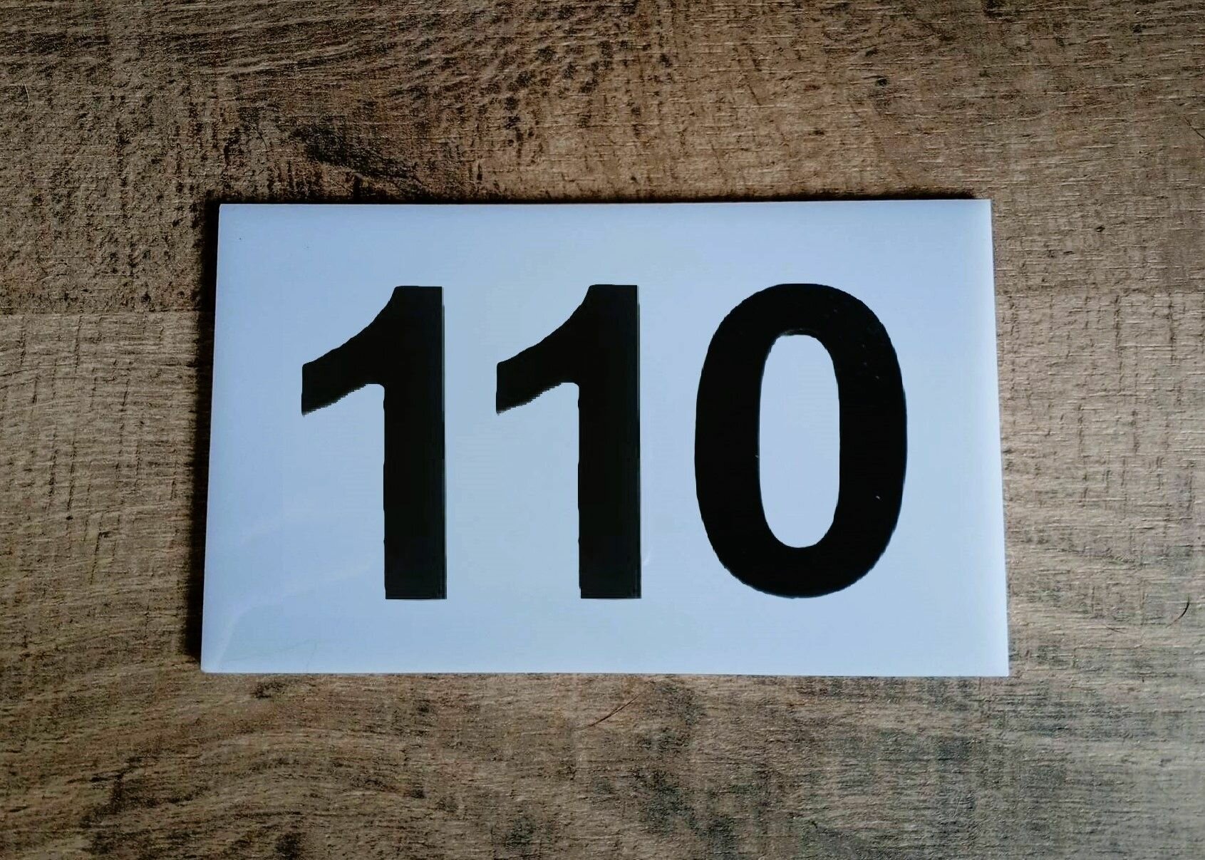 Цифры на дверь, табличка с номером 110