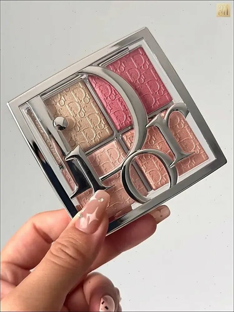 DIOR BACKSTAGE GLOW MAXIMIZER PALETTE Четырехцветный диск 004