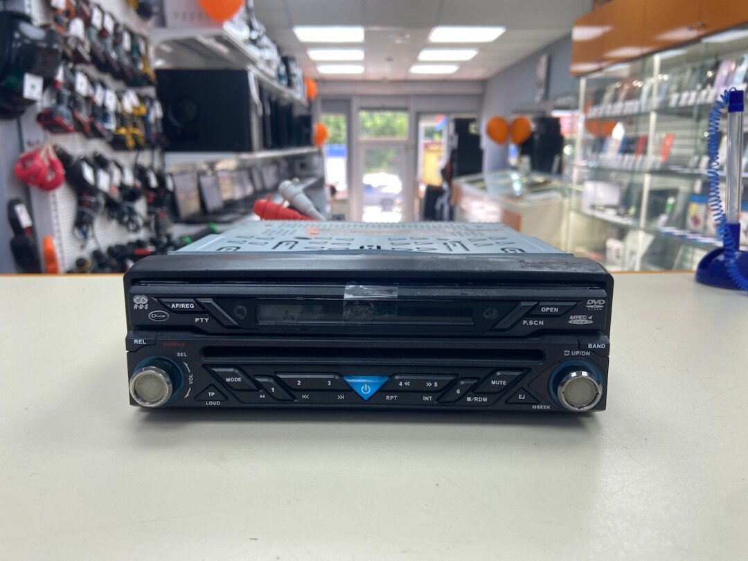 Автомагнитола HYUNDAI H-CMMD4046, без Bluetooth, без комплекта, Б/У, Уценка
