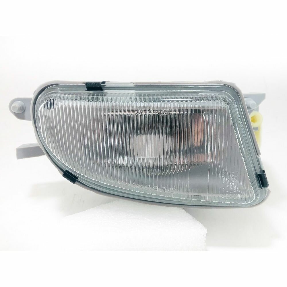 Противотуманная фара правая для Mercedes W210 1999-2002, Мерседес W210 противотуманная фара правая DEPO 440-2007R-UQ, oem 1708200256