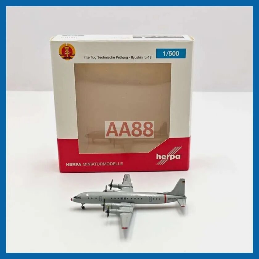 Модель самолета Herpa Wings Il-18 из сплава, 1:500