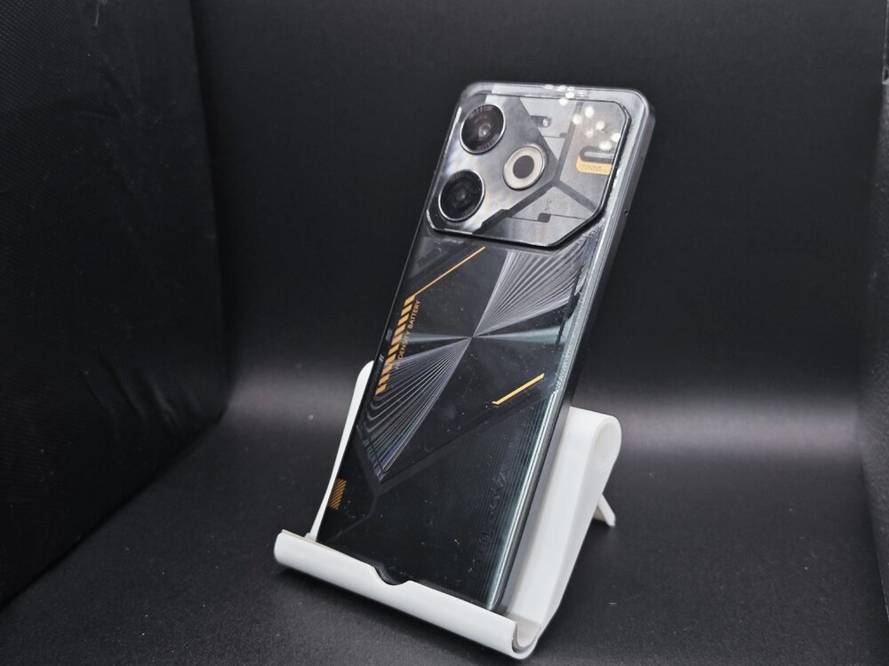 Смартфон Tecno POVA 6 Neo LI6 Ростест 8/128 ГБ, серебристый (Starry silver) Б/У уценка
