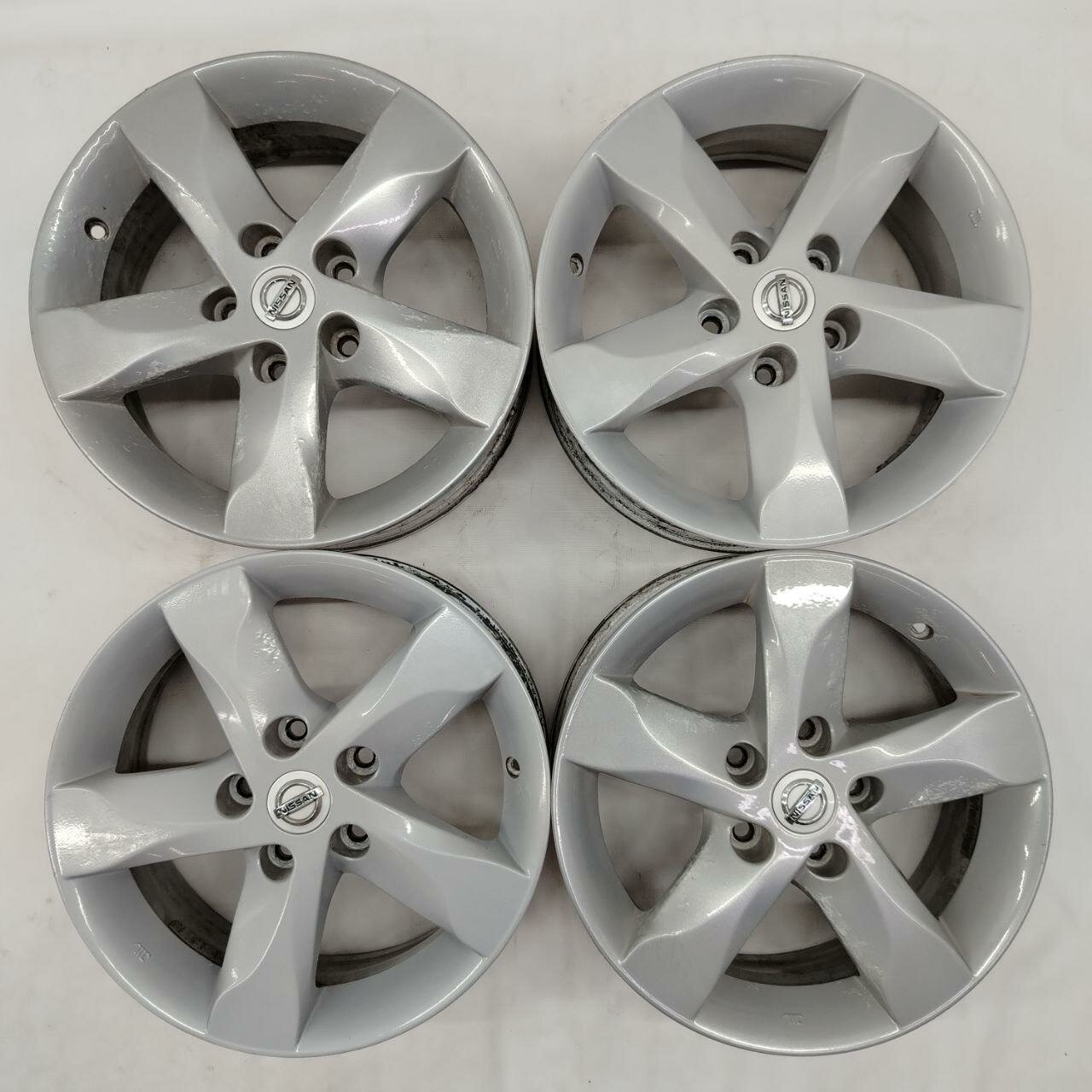 Комплект (4 шт) колесных дисков Nissan 16x6.5 PCD 5x114.3 D66.1 ET40 (оригинал)