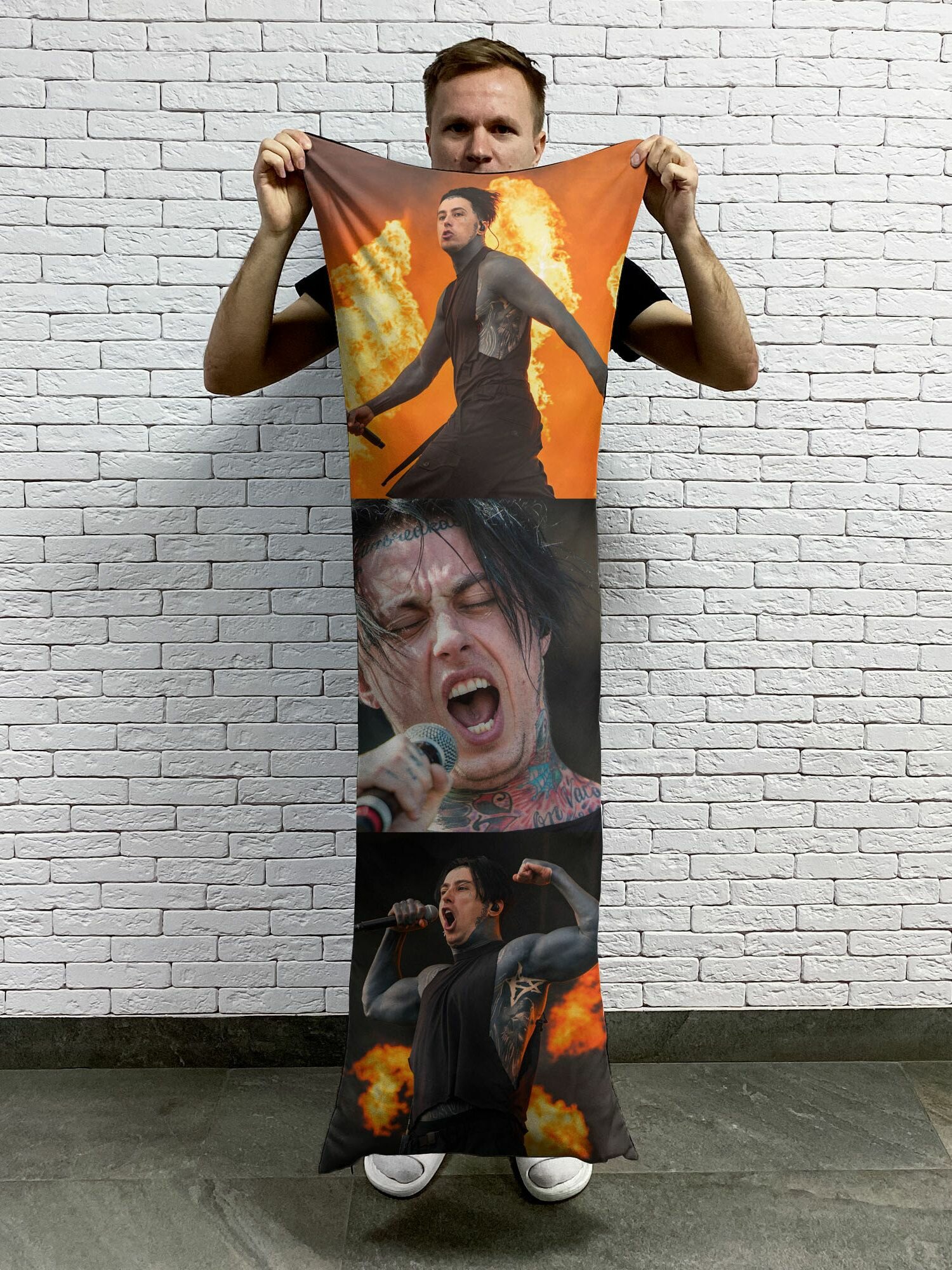 Подушка дакимакура Ронни Радке "Falling in Reverse" 50x150 см