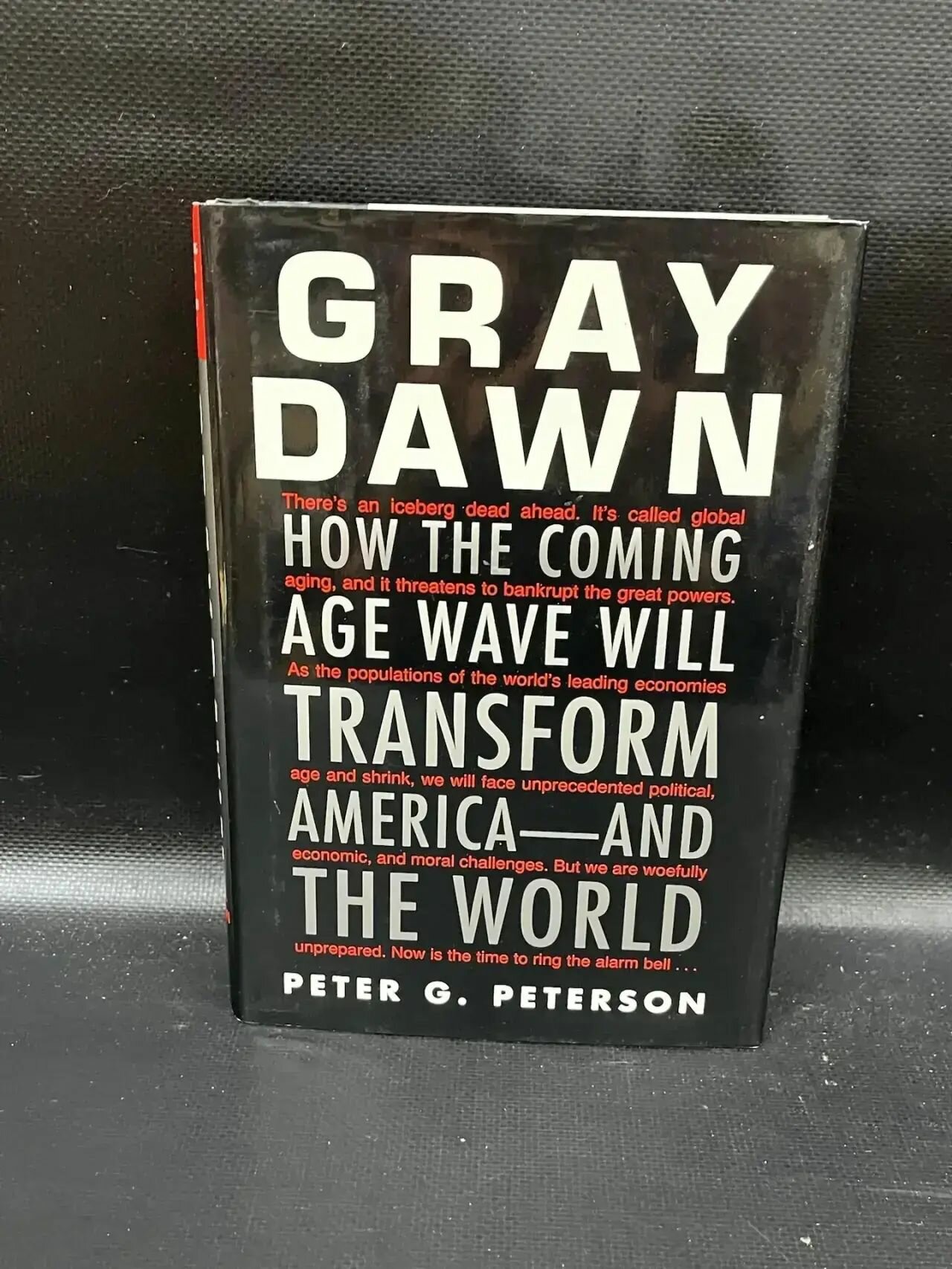 Gray Dawn: How the Coming Age Wave Will Transform America and the World / Серый рассвет: как волна грядущей эпохи преобразит Америку и весь мир. Книга на английском языке