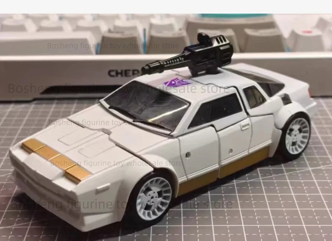 Трансформер WFC-E37 Deluxe Runamuck — фото 1
