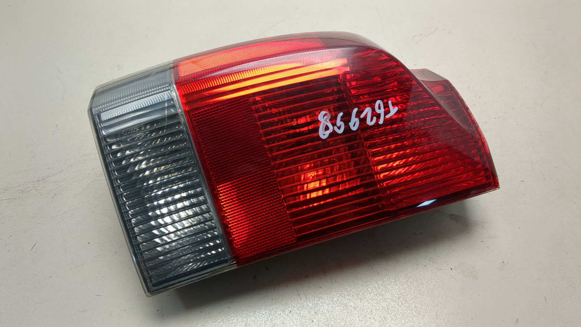 Фонарь (задний) левый Volvo XC70 Б/У