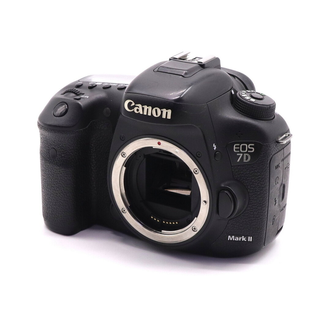 Canon EOS 7D Mark II body (пробег 58000 кадров)