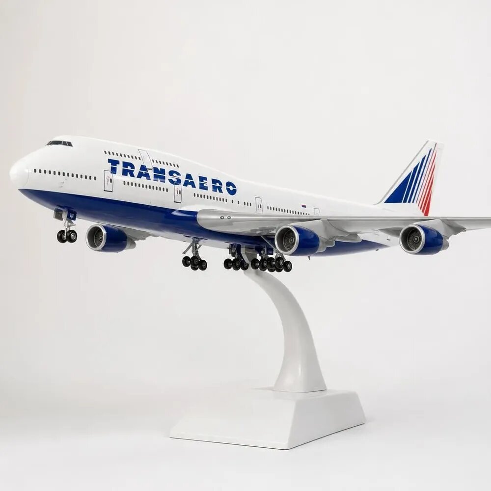 Модель самолета Boeing 747 Россия масштаб 1:240, длина 30 см, коллекционная игрушка для детей и взрослых