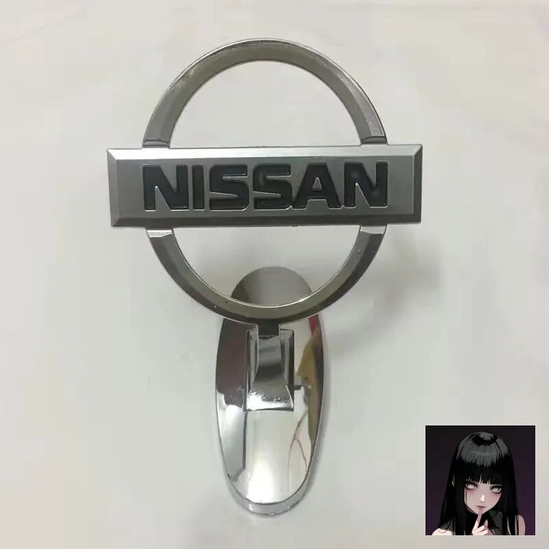 Эмблема на капот Nissan / Прицел на капот Nissan