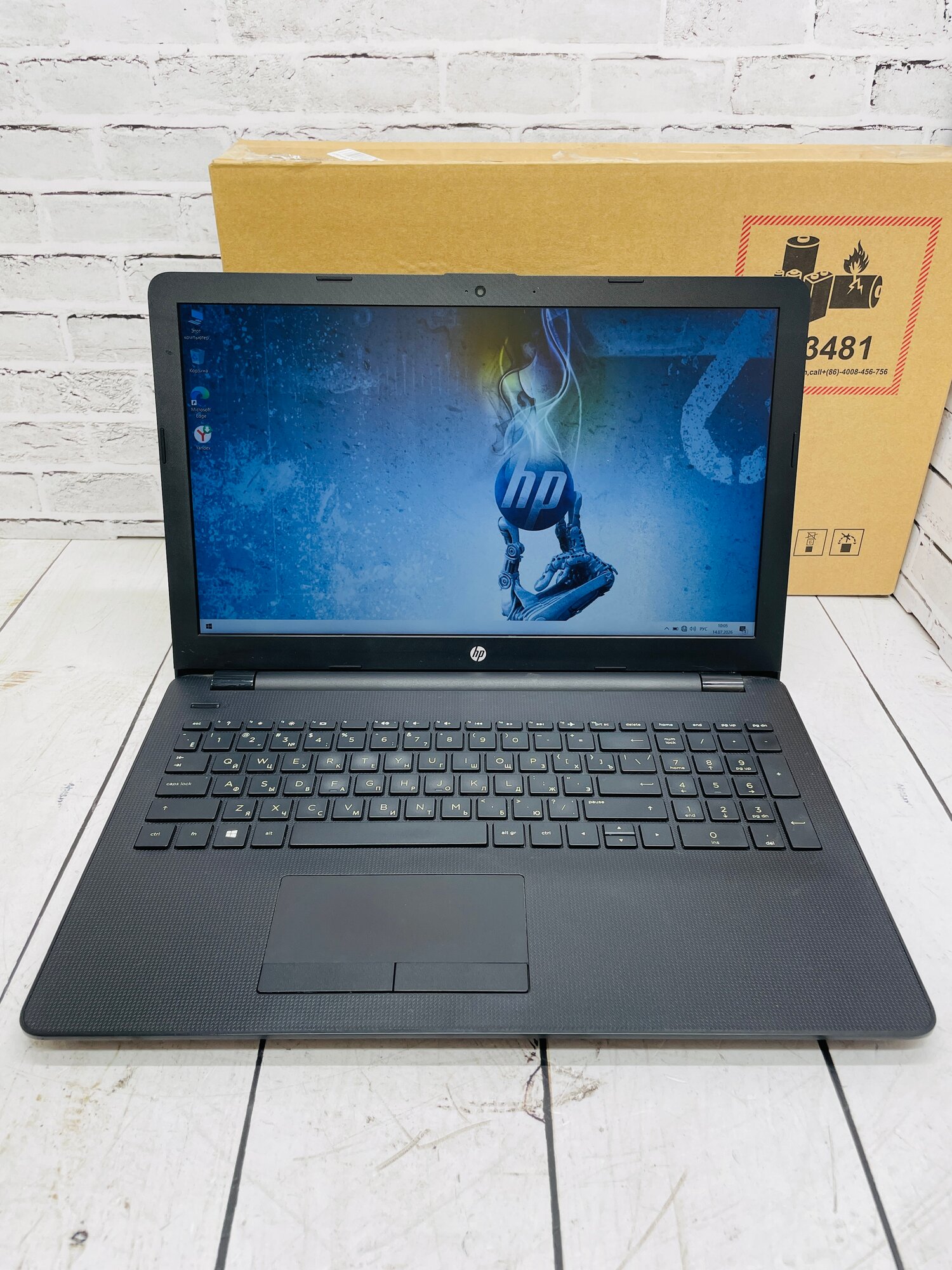Ноутбук 15,6, HP 15-rb051ur, AMD A6 9220, 4 Gb DDR4, 120 Gb SSD, AMD Radeon R3