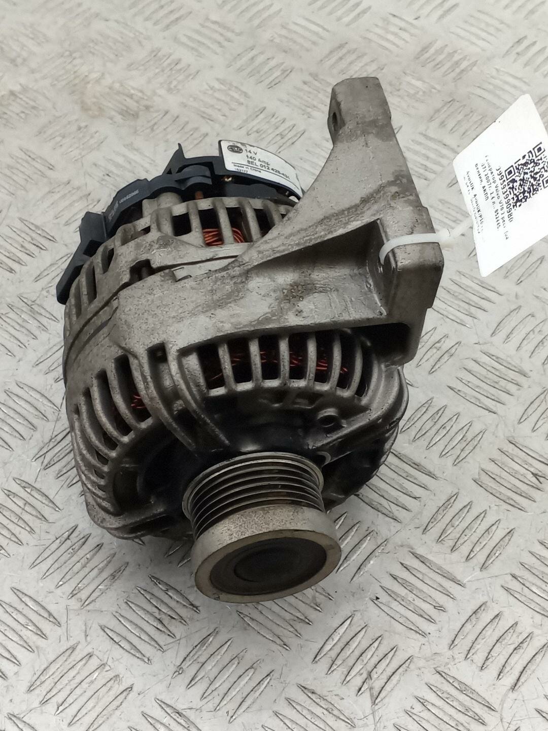 Генератор для Volvo V70 2 2.4 OEM 8EL012428431