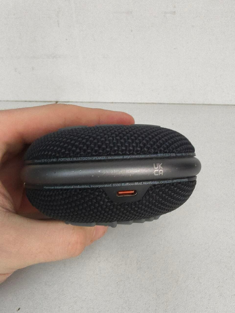 Портативная колонка JBL CLIP 4, черный — фото 1
